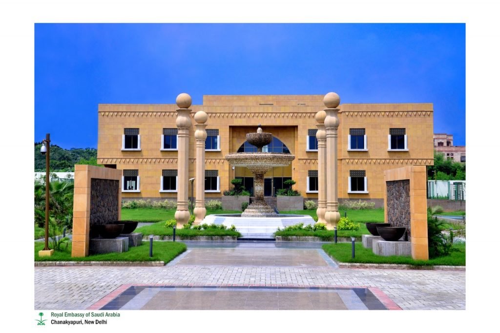 Home - Envoy Excellency Magazine