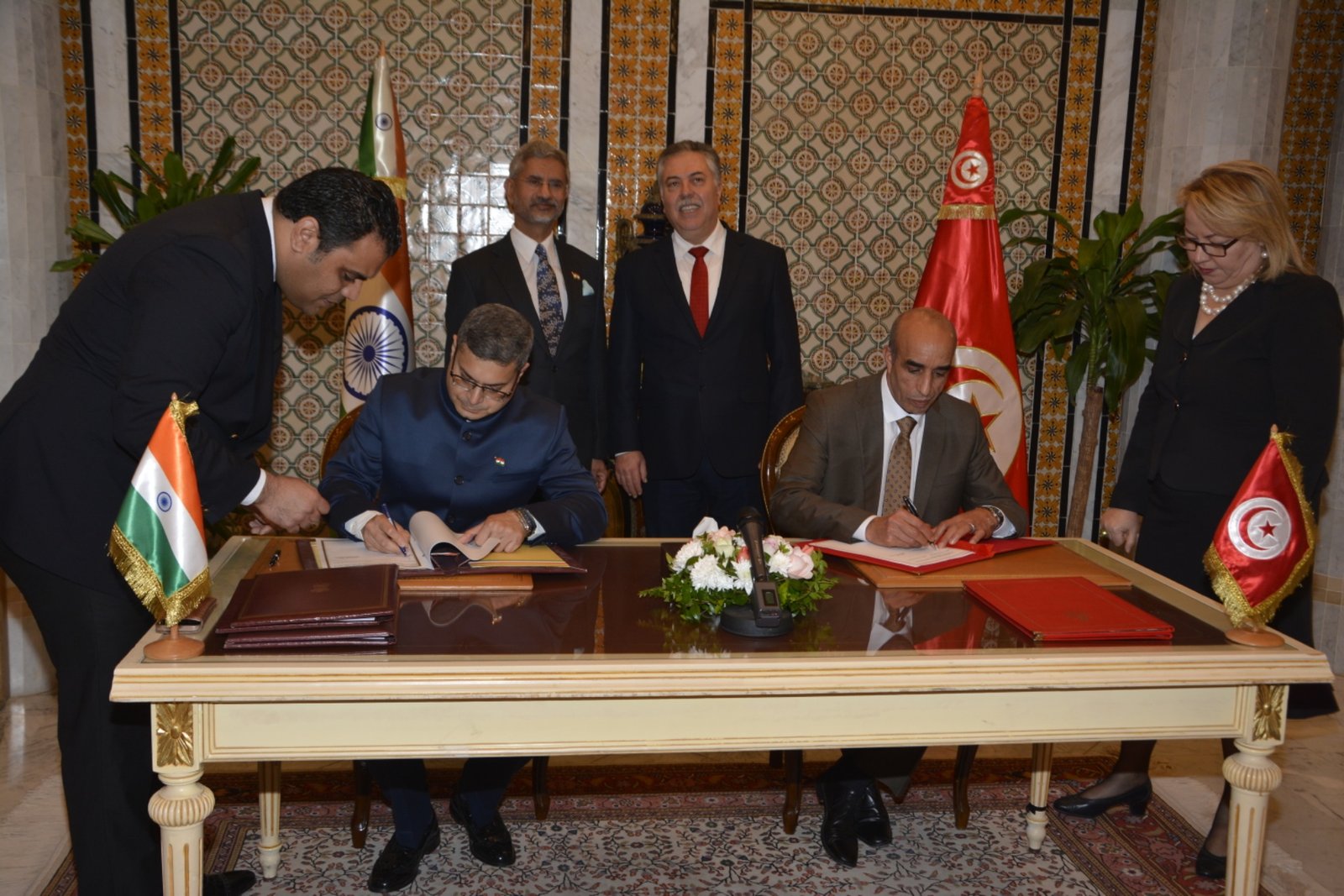 Home - Envoy Excellency Magazine